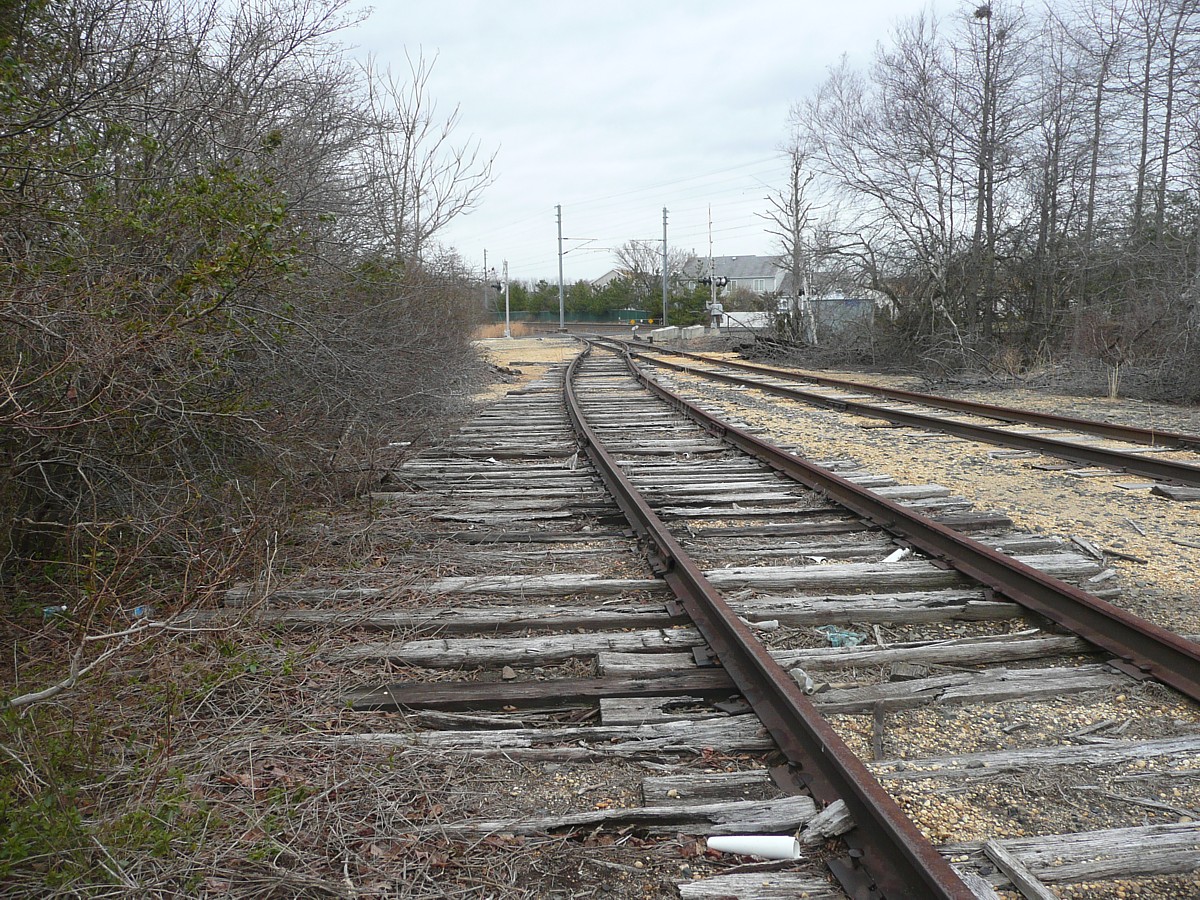 The Monmouth Running Track - Abandoned Rails