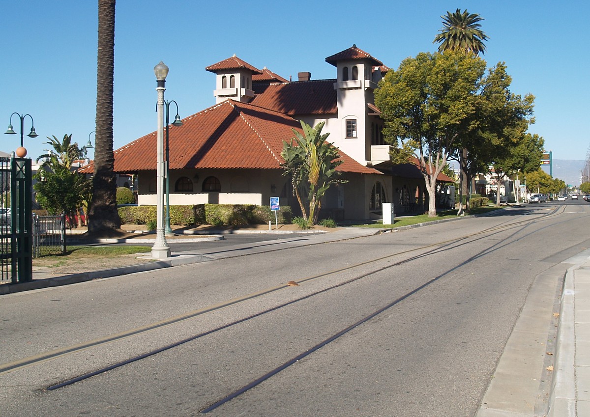 Riverside Junction to West Riverside, CA - Abandoned Rails