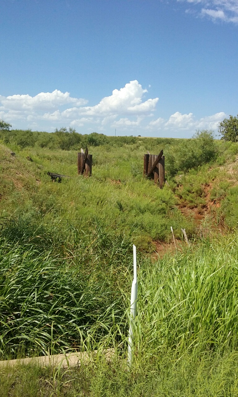 Traces of the Quanah, Acme & Pacific Railway - Abandoned Rails