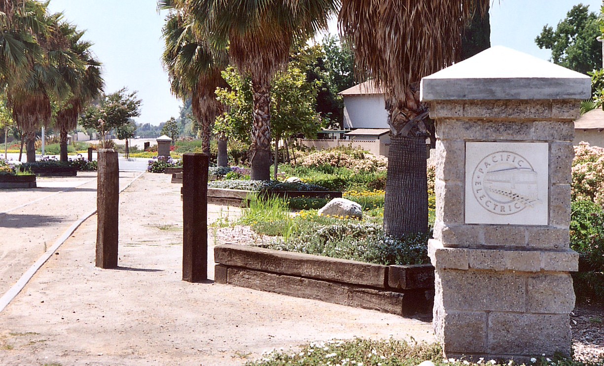 The Santa Ana Branch - Abandoned Rails