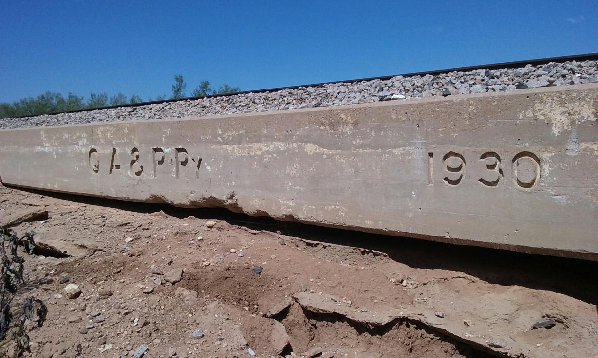 Traces of the Quanah, Acme & Pacific Railway - Abandoned Rails