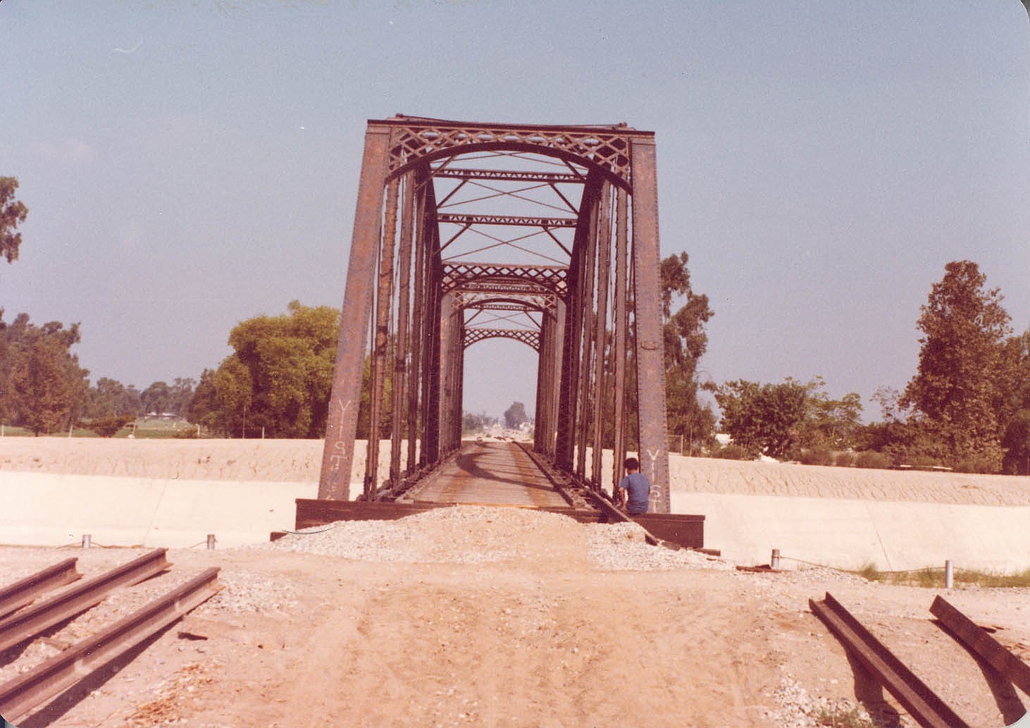The Santa Ana Branch - Abandoned Rails